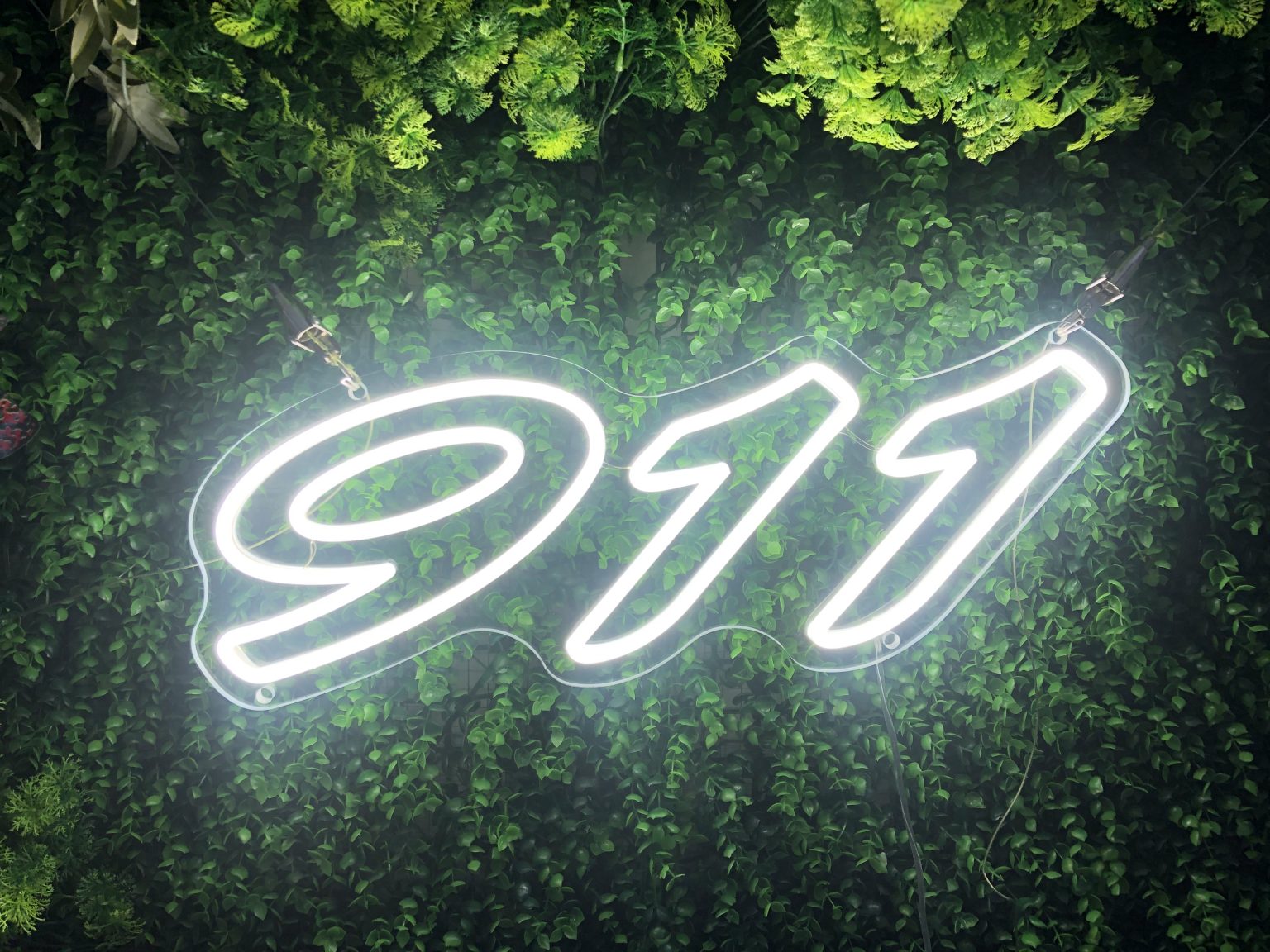911 logo (Porsche) LED Neon sign - My LED neon Design