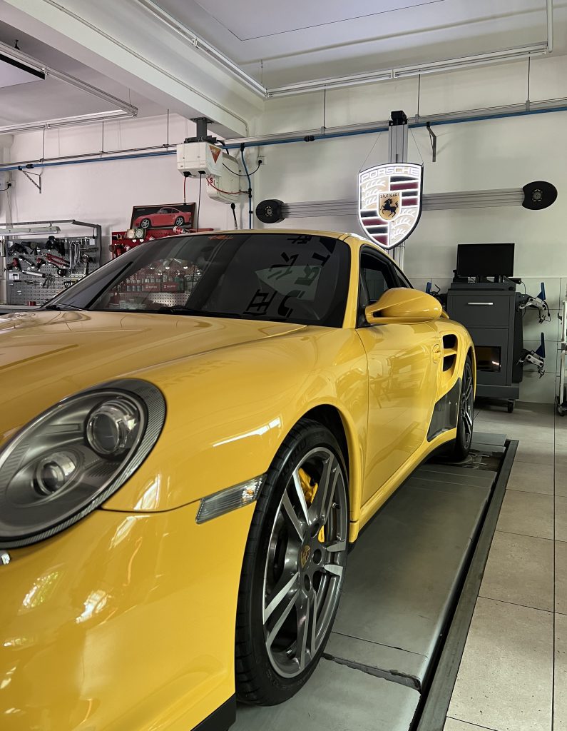 Porsche logo LED Neon sign - My LED neon Design